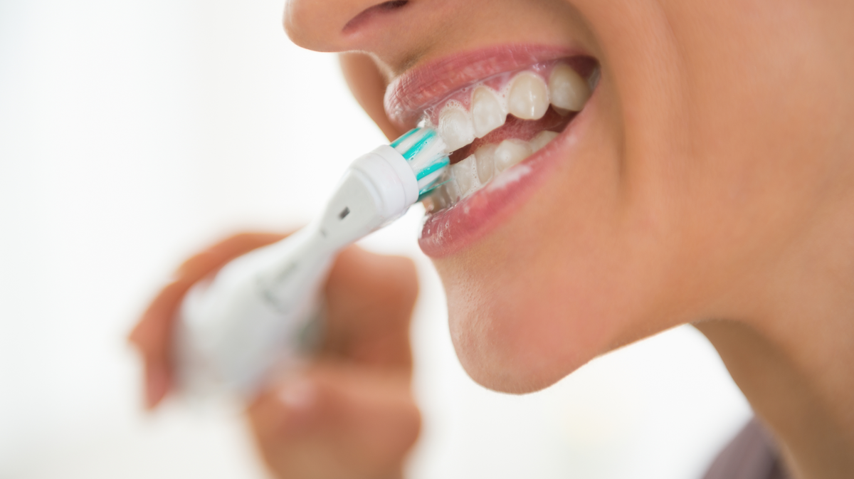Novel toothpaste shown to help with gum disease | DentistryIQ